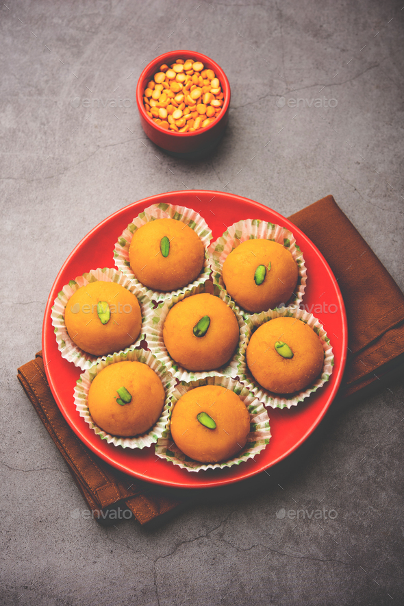 Besan Peda,pedha, pera. Popular Indian mithai prepared using gram flour ...