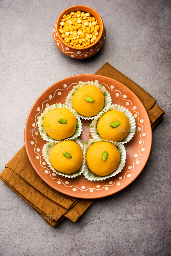 Besan Peda,pedha, pera. Popular Indian mithai prepared using gram flour ...