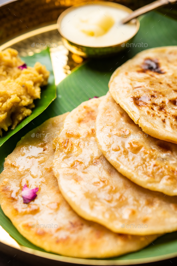 Puran poli, Puran roti, Holige, Obbattu, or Bobbattlu, is Indian sweet ...