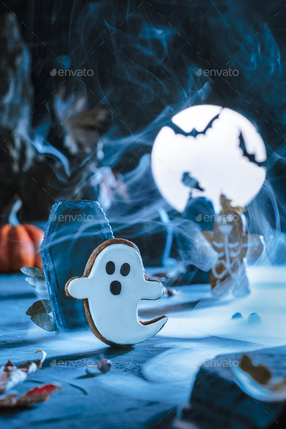 Spooky Halloween background. Cemetery and gravestones at scary night ...