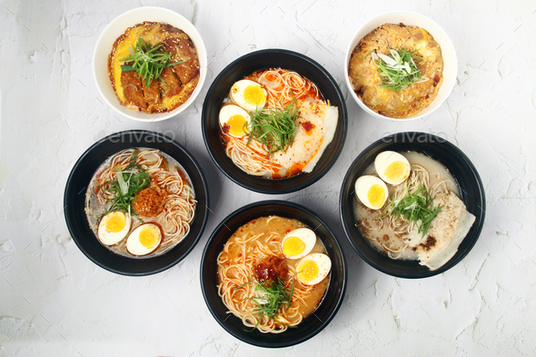 Freshly made Japanese food, assorted Ramen and rice toppings meal Stock ...