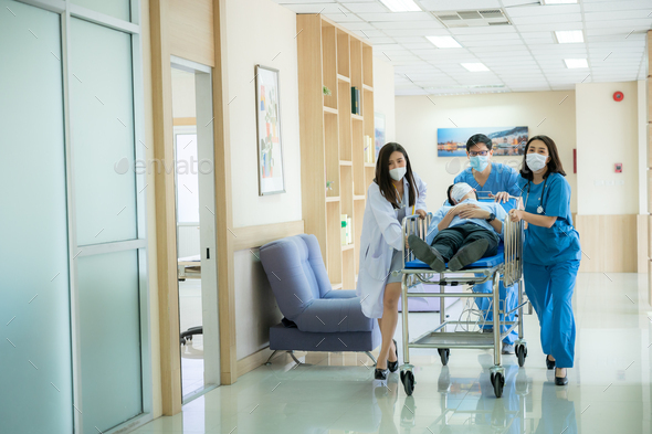 emergency patient concept, professional doctor working for help ...