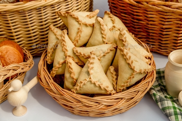 Echpochmak is a Bashkir and Tatar national dish, a baked product made ...