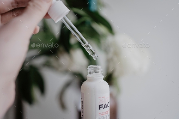 beauty product / face care / self care / medicine / pharma / serum ...