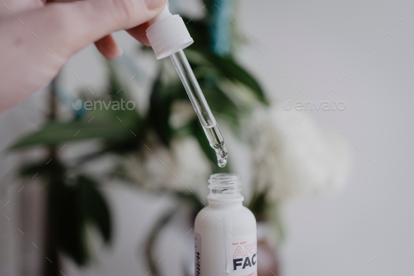 beauty product / face care / self care / medicine / pharma / serum ...