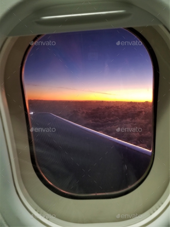 Looking Through the Windows! Looking Out the Airplane Windows at ...