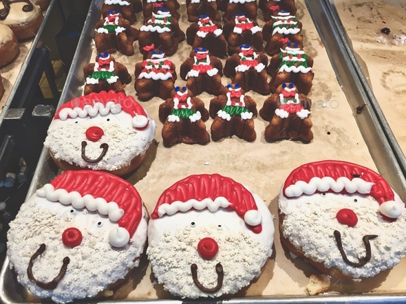 Tis the season! Ho ho ho! Santa and his gingerbread elves in donut fun ...