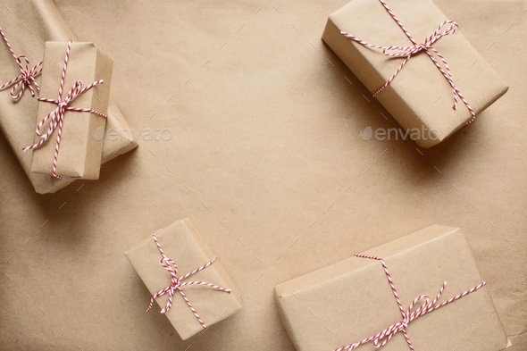 Sustainable Christmas gift wrapping background with copy space on Kraft ...