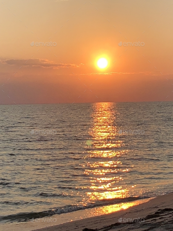 Beautiful nature & Amazing beach sunset reflected in wavy ocean ...