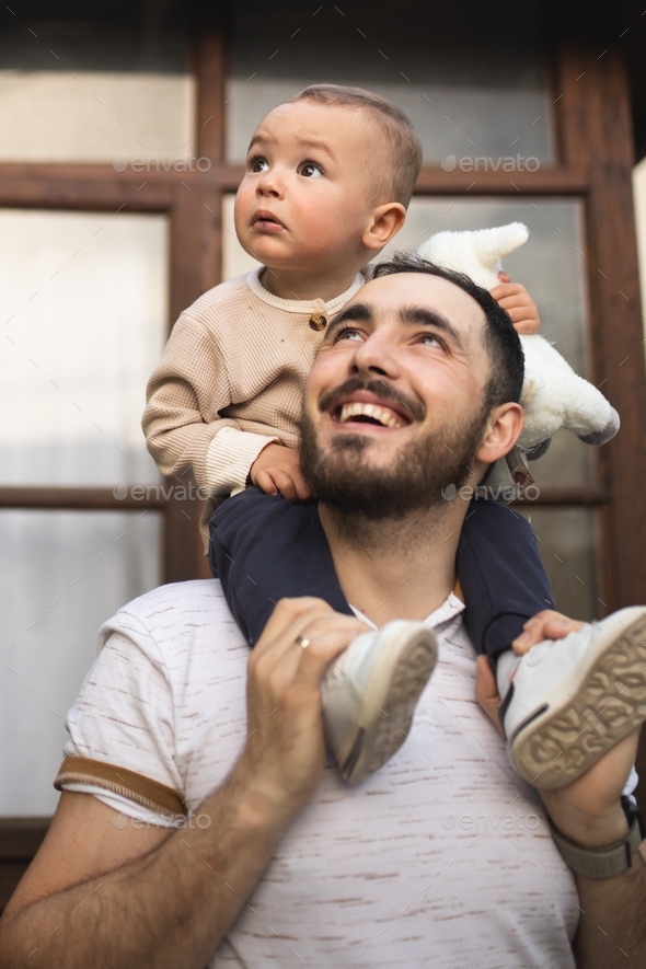 Father and son spend time together. Happy fatherhood. Father's Day ...