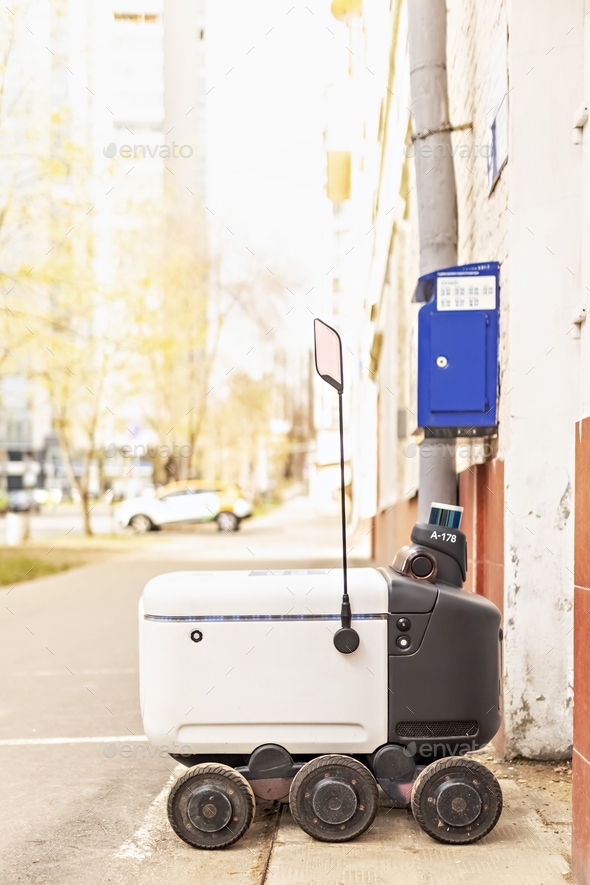 autonomous electric vehicle . Automatic delivery robot for the ...