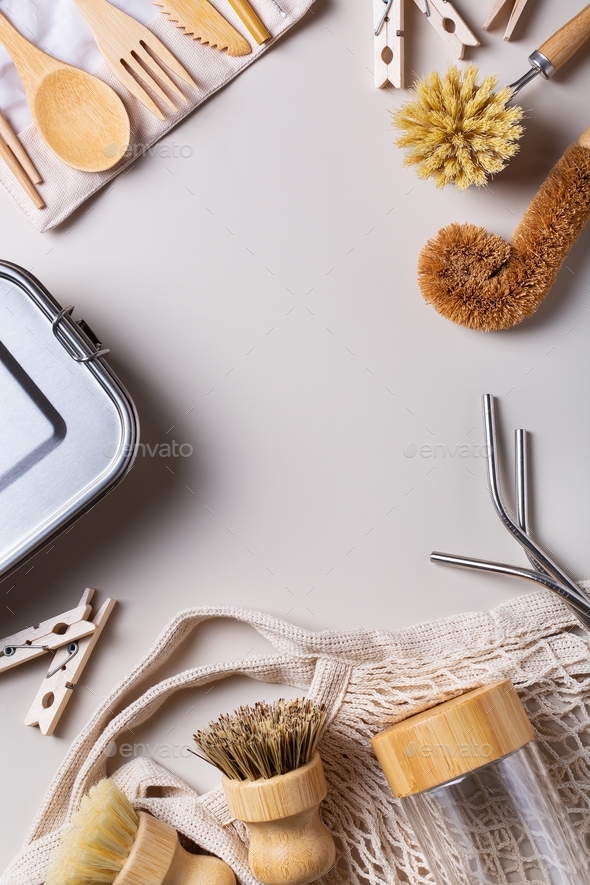 Zero waste set of plastic free and reusable kitchen utensils Stock ...