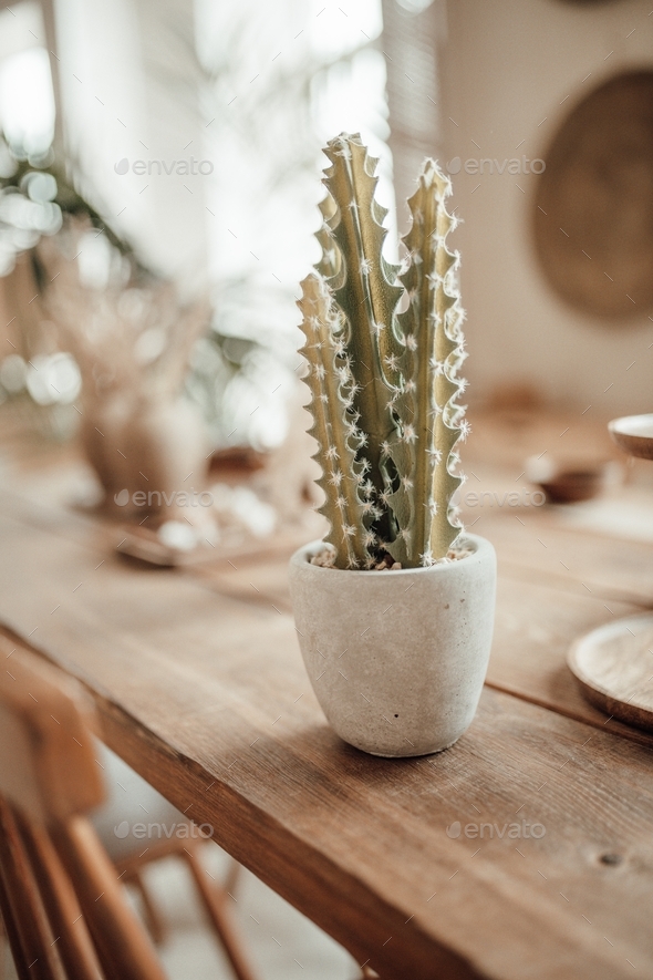 Luxurious hotel interior with elements of traditional Balinese design ...