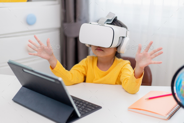 Asian Child with Virtual Reality, VR, Kid Exploring Digital Virtual ...