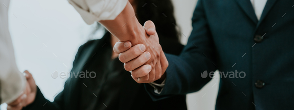 successful negotiate and meeting handshake concept, businessman partner ...