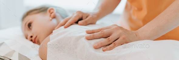 osteopath does therapy for kid girl. pediatric osteopathy treatment ...