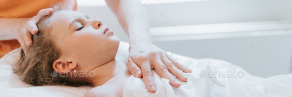 osteopath does therapy for kid girl. pediatric osteopathy treatment ...