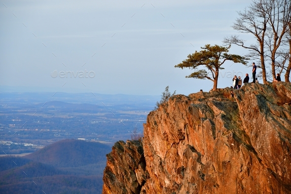 People on a cliff overlooking the Shenandoah Valley of Virginia from ...