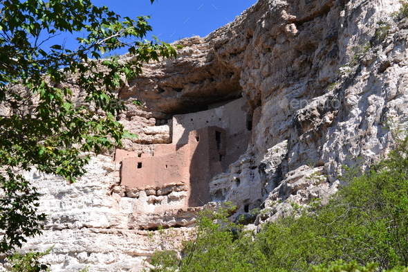 Montezuma's Castle in Arizona, home of the Indigenous people Native ...