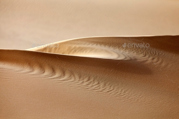 Desert sand texture, abstract closeup pattern. Sand dunes in Abu Dhabi ...