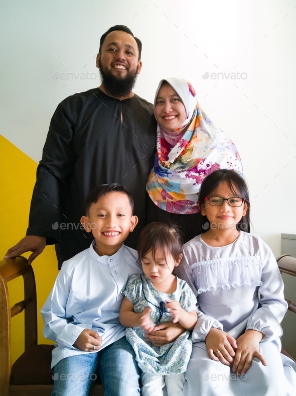 muslim happy family portrait during hari raya aidilfitri eid Stock ...
