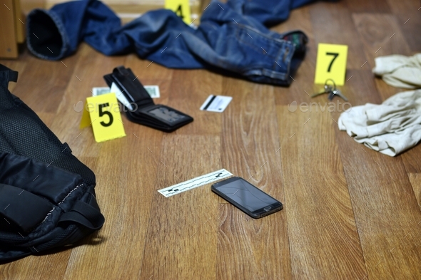 Crime scene investigation - numbering of evidences after the murder in ...
