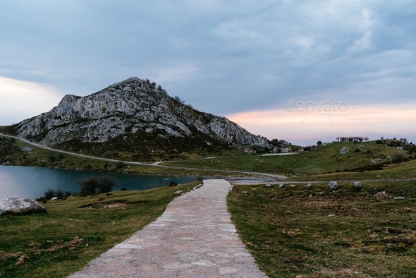 View of the Lake Enol against mountains in the lakes of Covadonga in ...