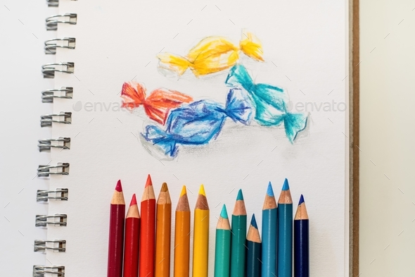 Wrapped candies sketch with colored pencils. Drawing. Draw sketch Stock ...