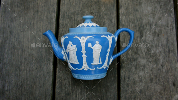 Tea pot brewing vintage blue and white Wedgwood fine china jasper ...