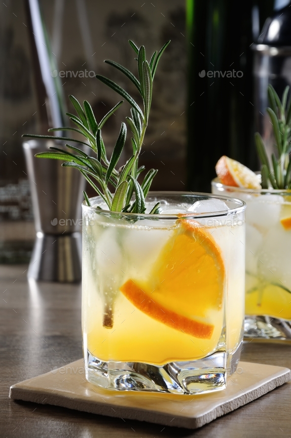 Chilled cocktail of vodka and tonic with the addition of freshly ...