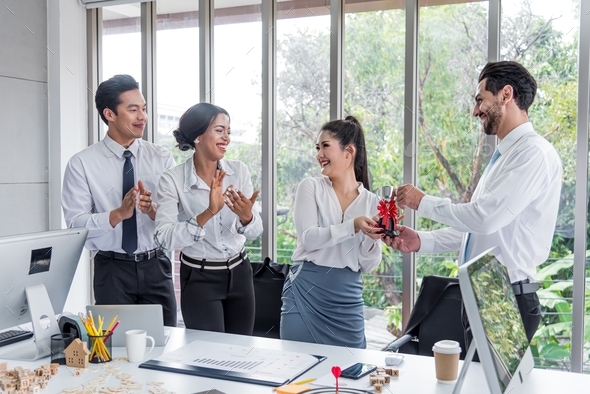 boss presented an award for outstanding female employees, colleagues ...