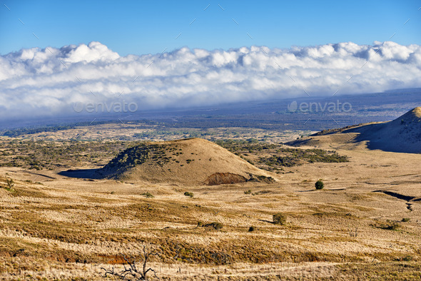 Extinct volcanic craters at Mouna Loa - Hawaii Stock Photo by ...