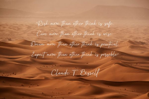 Findream, Fonts | GraphicRiver