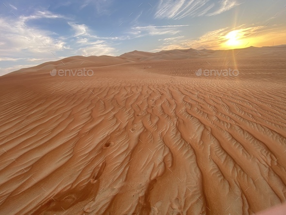 Desert sand dune sunset sandscape landscape with sandy ripple patterns ...