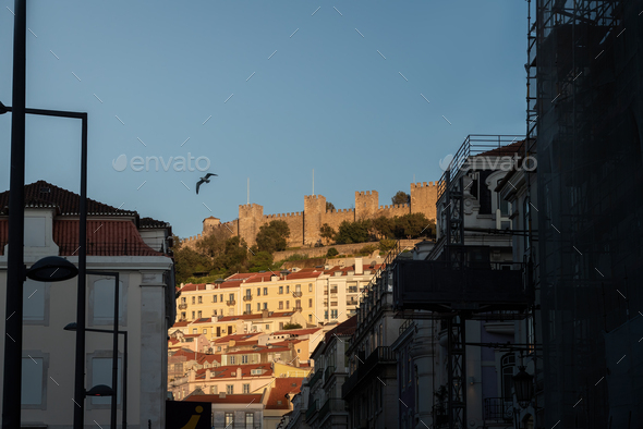 Walls of Saint George Castle (Castelo de Sao Jorge) view from downtown ...