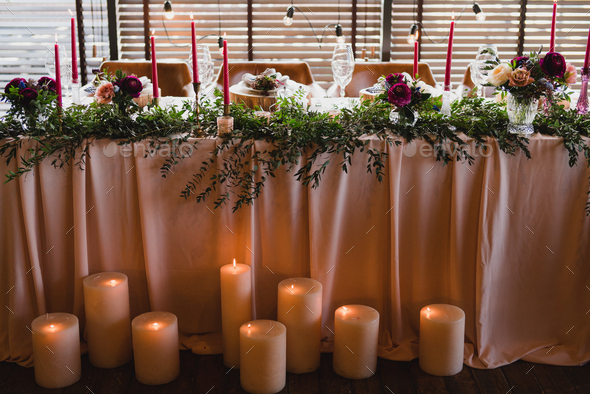 Coziness and style. Modern event design. Table setting at the wedding ...