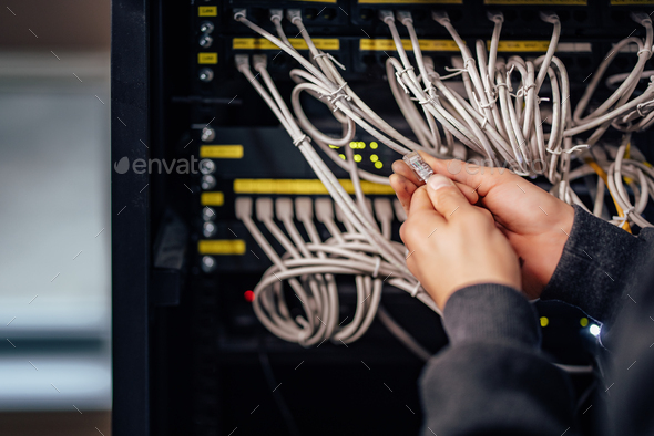 Working on connection procedure at data center. Checking connector ...