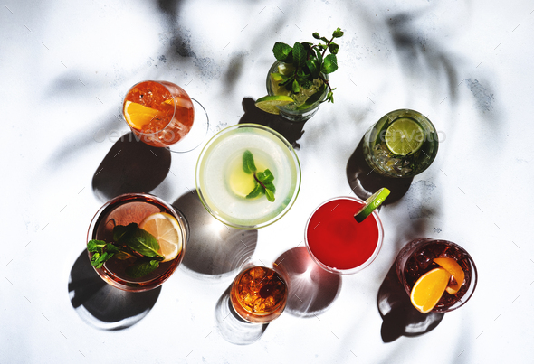 Most popular trendy cocktails set: aperol spritz, negroni, mojito, gin ...