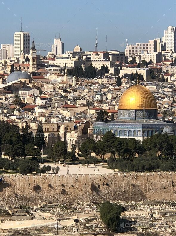 Vertical shot of the famous Dome of the Rock mosque in Jerusalem Stock ...