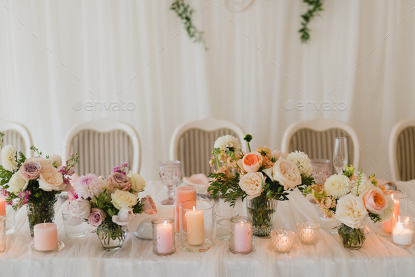 Coziness and style. Modern event design. Table setting at the wedding ...