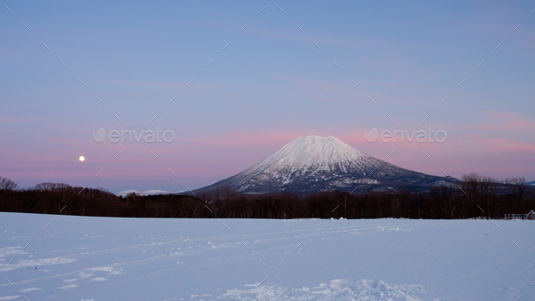Scenic view of Mount Yotei in Shikotsu-Toya National Park, Hokkaido ...