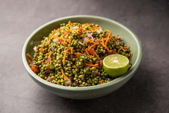 Hurda Ponkh Bhel made using Tender Jowar is a traditional savory snack ...