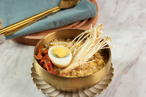 Korean Style Instant Noodle, Ramyeon or Ramyun with Spicy Flavour ...