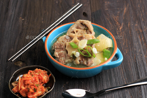 Gori Gomtang (Sokkori Gomtang) or Korean Beef Oxtail Stew Soup Stock ...