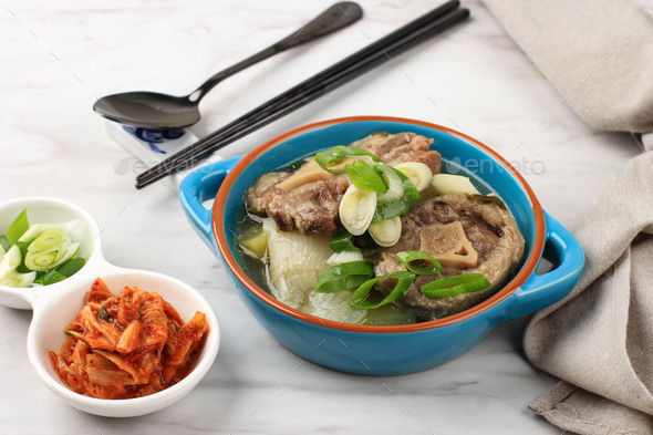 Gori Gomtang (Sokkori Gomtang) or Korean Beef Oxtail Stew Soup Stock ...