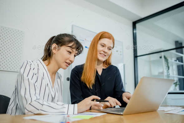 businessperson brainstorming strategy. Manager speaking to employees in ...