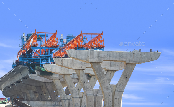 Launching gantry for installing concrete Segment Joint on foundation of ...