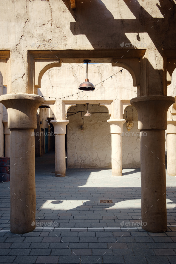 Old Dubai. Traditional Arabic streets in historical Al Fahidi district ...
