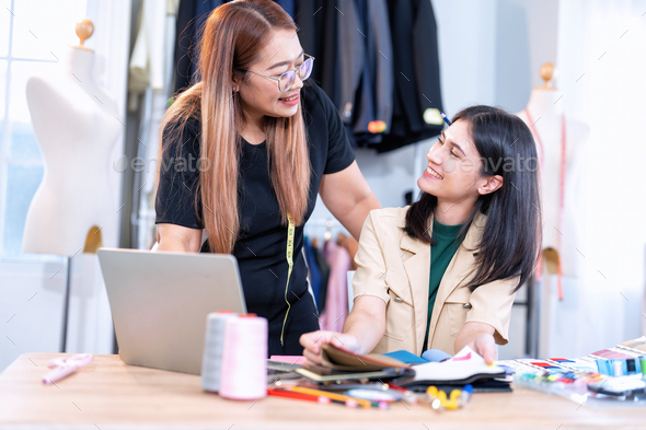 Senior fashion designer teamwork discuss teach learner final design ...