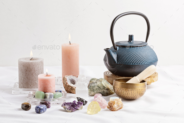 Healing reiki chakra crystals. Gemstones for wellbeing, destress ...